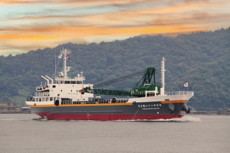 コラム｜TRANS-Crew｜船員DX。「労務管理」と「動静管理」をクラウドサービスでリアルタイムに管理。